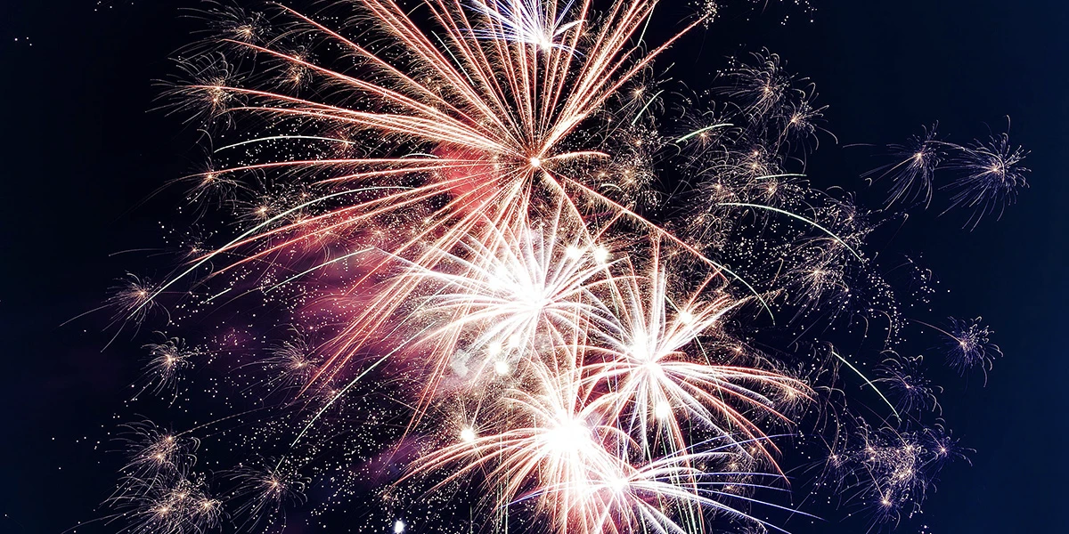 New Year's fireworks in Lucerne - TheSwissPath.com